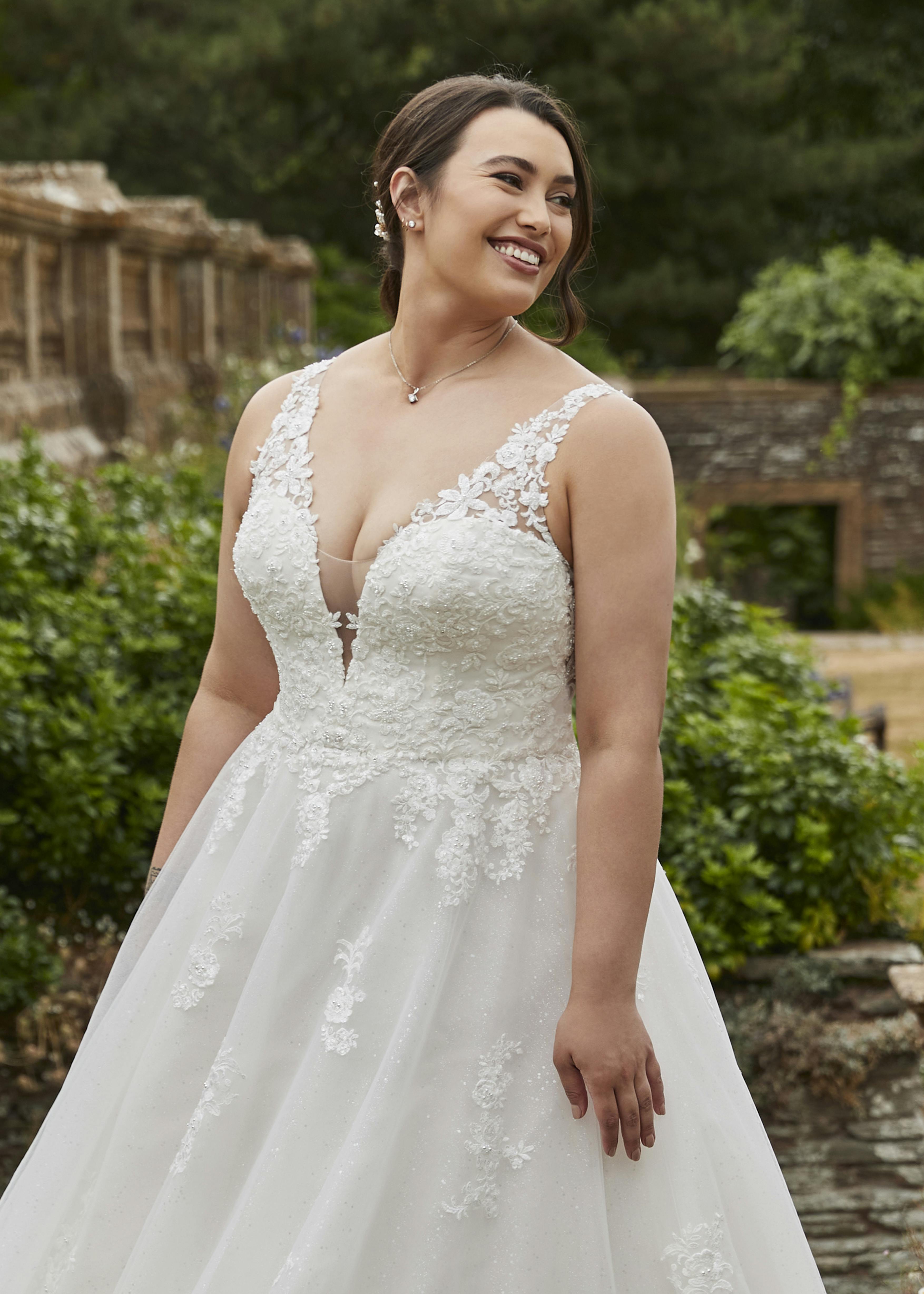 Emily-Maeve | Romantica